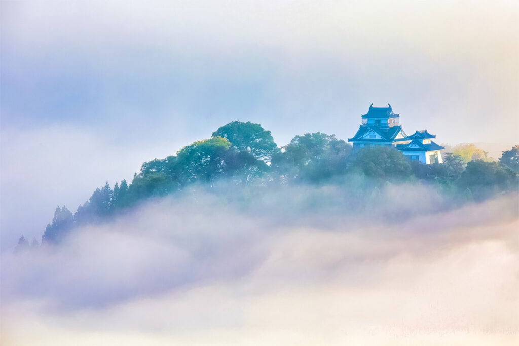 4 "Castles in the Sky" in Japan