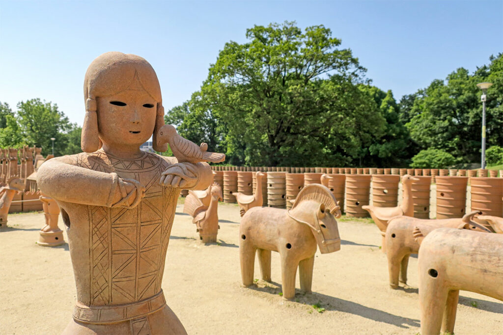 What is kofun? - It is an ancient Japanese tomb.