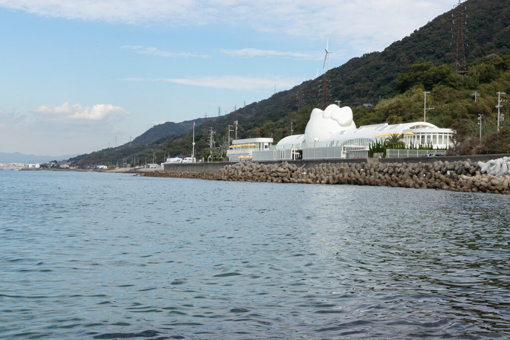 Hello Kitty Resort! AWAJI HELLO KITTY APPLE LAND