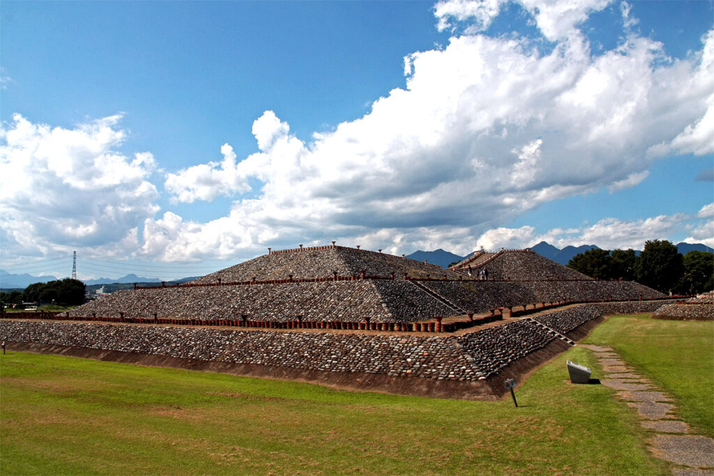 What is kofun? - It is an ancient Japanese tomb.