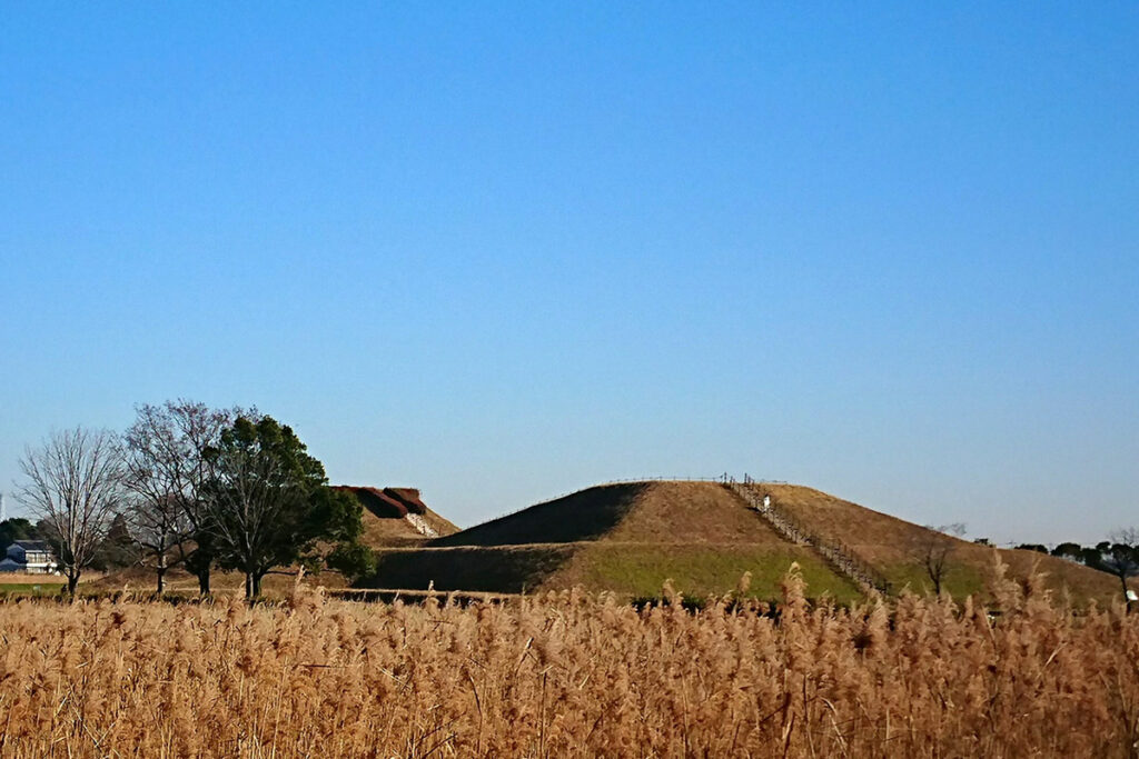 What is kofun? - It is an ancient Japanese tomb.