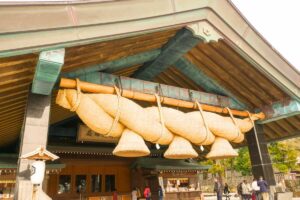 What is Shimenawa? The Role of Japan's Traditional Decorations